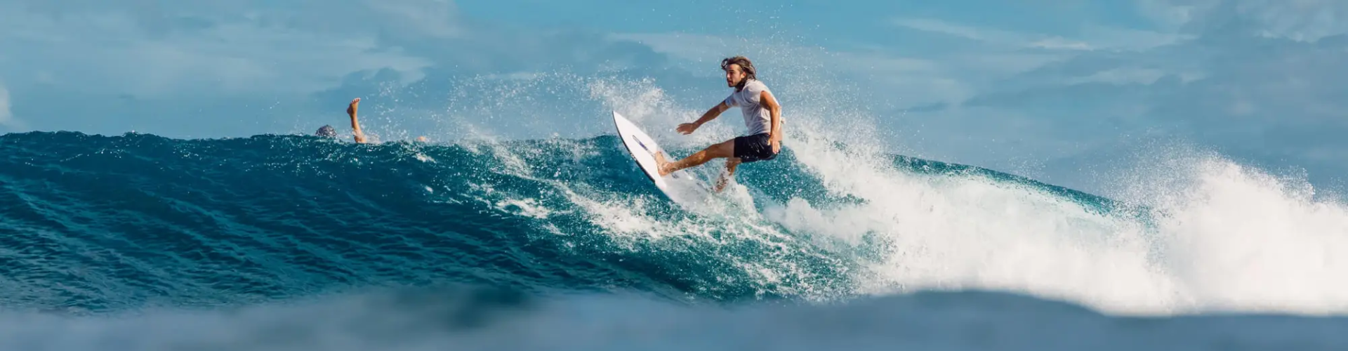 How to 'Pump' When Surfing a Wave